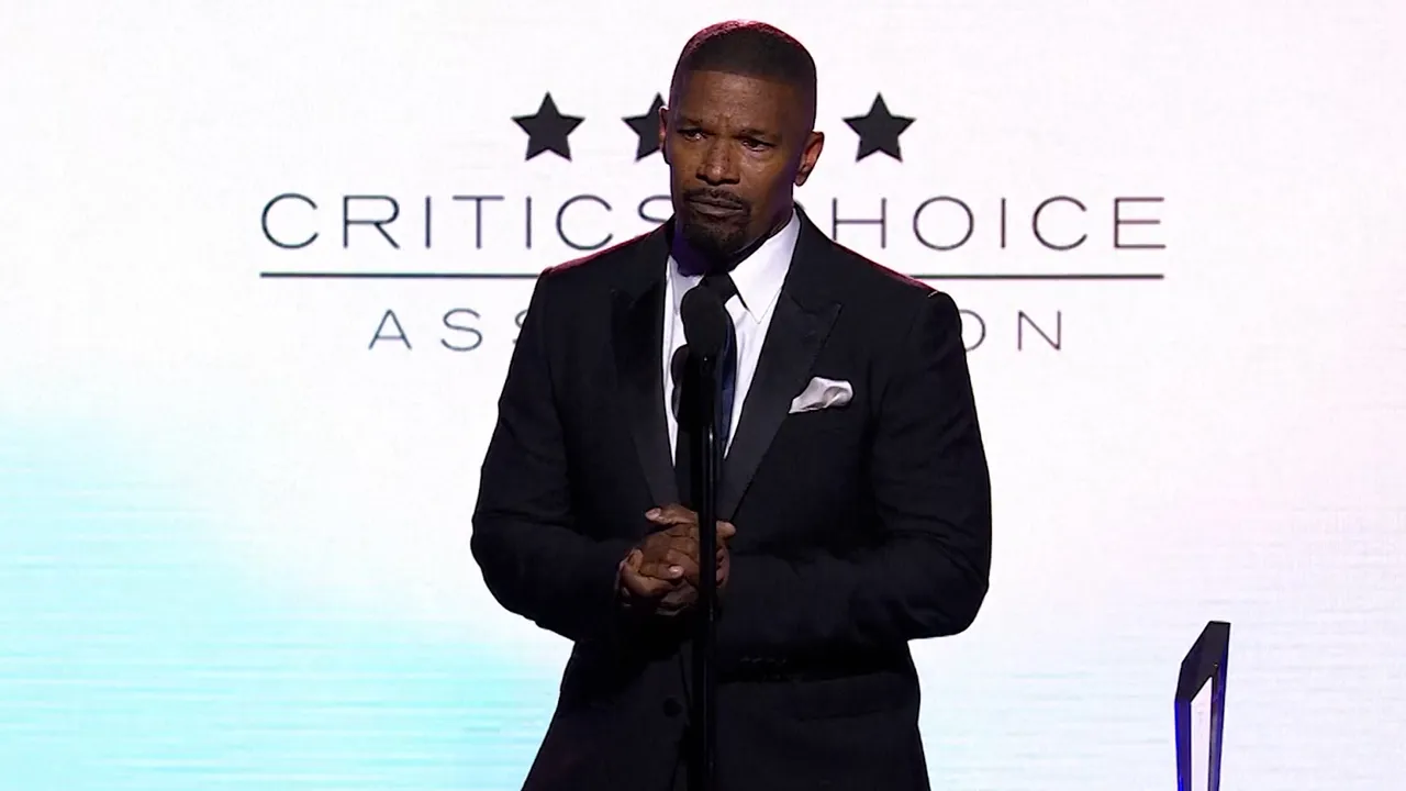 Reaparece Jamie Foxx tras grave problema de salud: Vi el túnel, no la luz